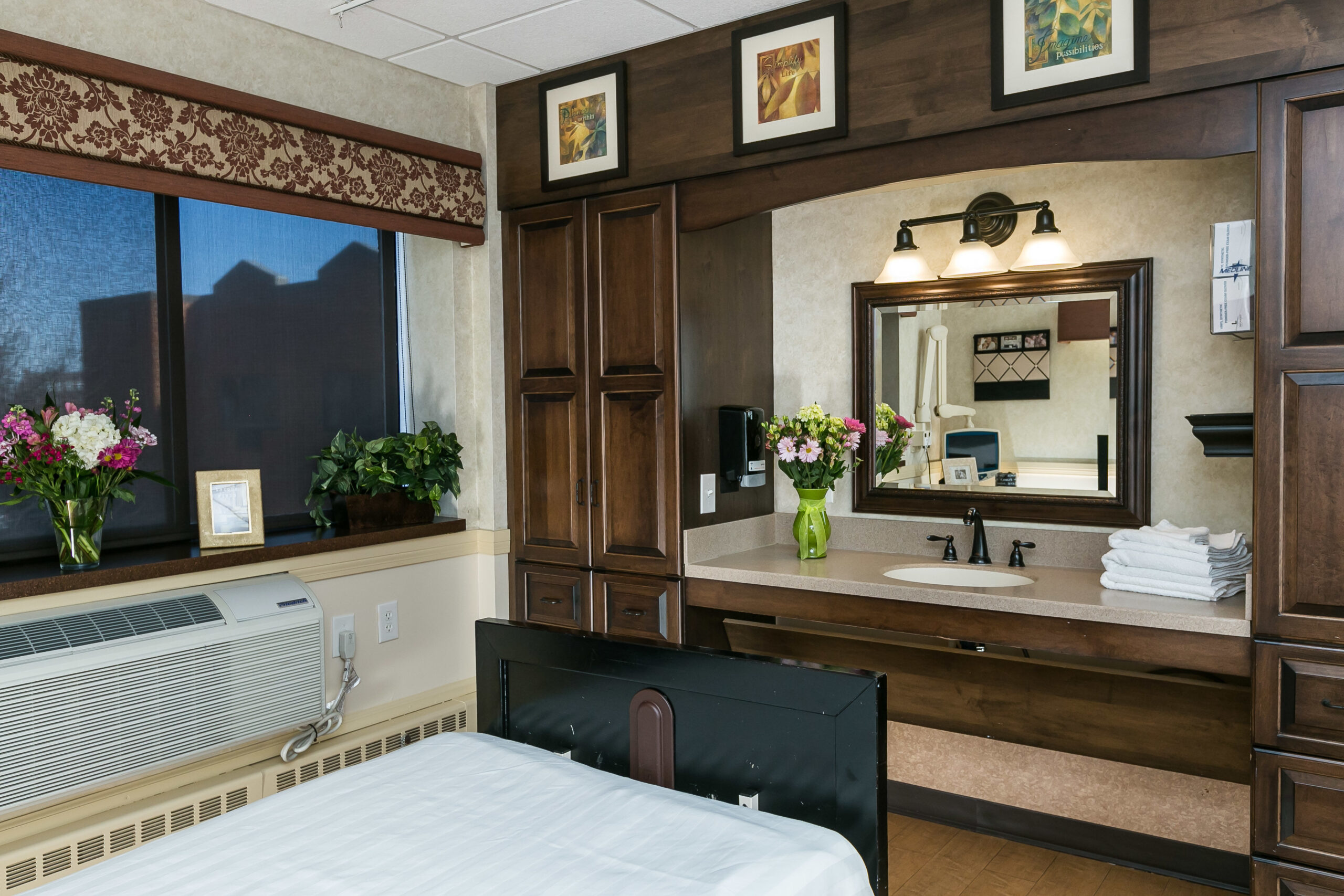 Gallery | Northampton Manor Nursing and Rehabilitation Center